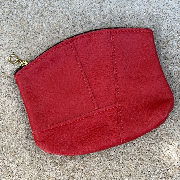 Vintage | Bags | Vintage Red Leather Zip Top Coin Purse 55 X 45in ...